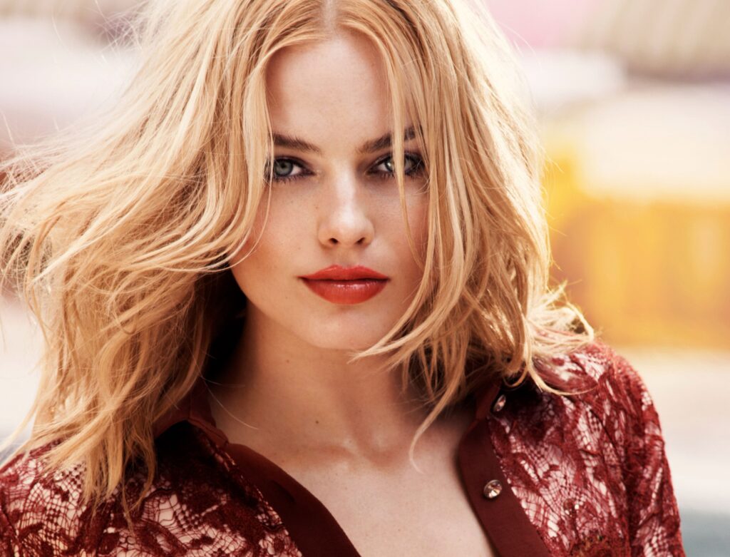 Laura Quinn Hawk : A. J. Hawk's Wife's bio ,Age, Children, Net Worth ...